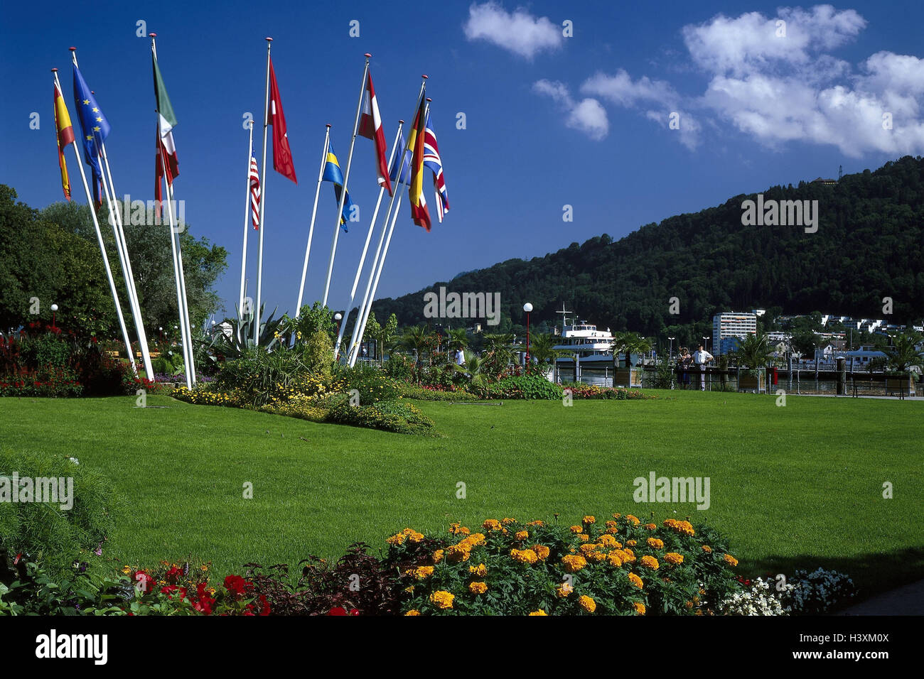 Austria, Vorarlberg, Lake Constance, Bregenz, sea promenade, park ...