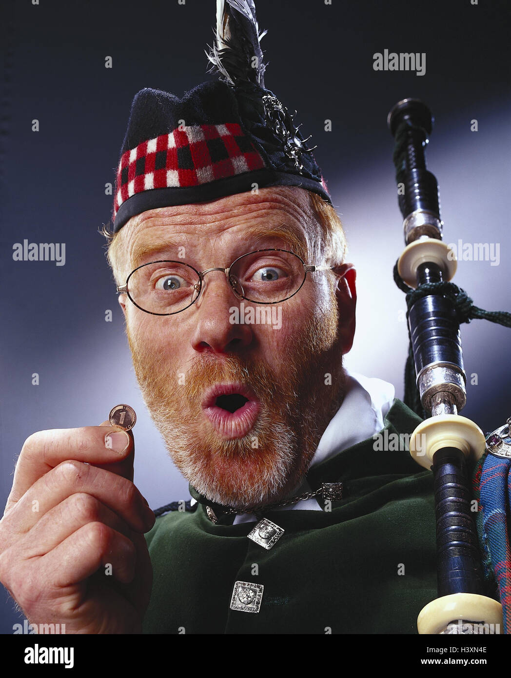 Bulkheads, bagpipes, pfennig, studio, man, clothes laugh, traditionally ...