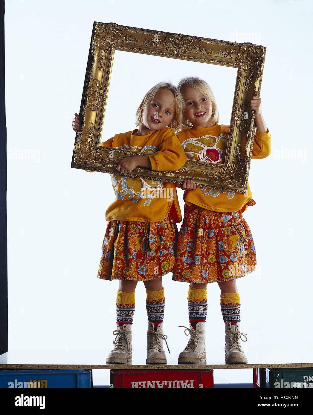 Girls, twins, picture frames, look through children, sisters, two ...