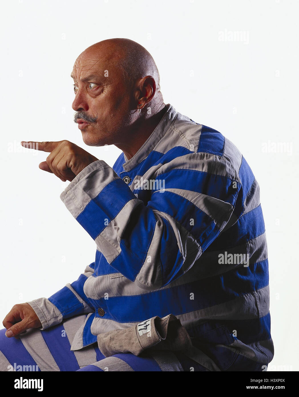 Prisoner, gesture, - "point", half portrait, mb 139 A10 Stock Photo - Alamy