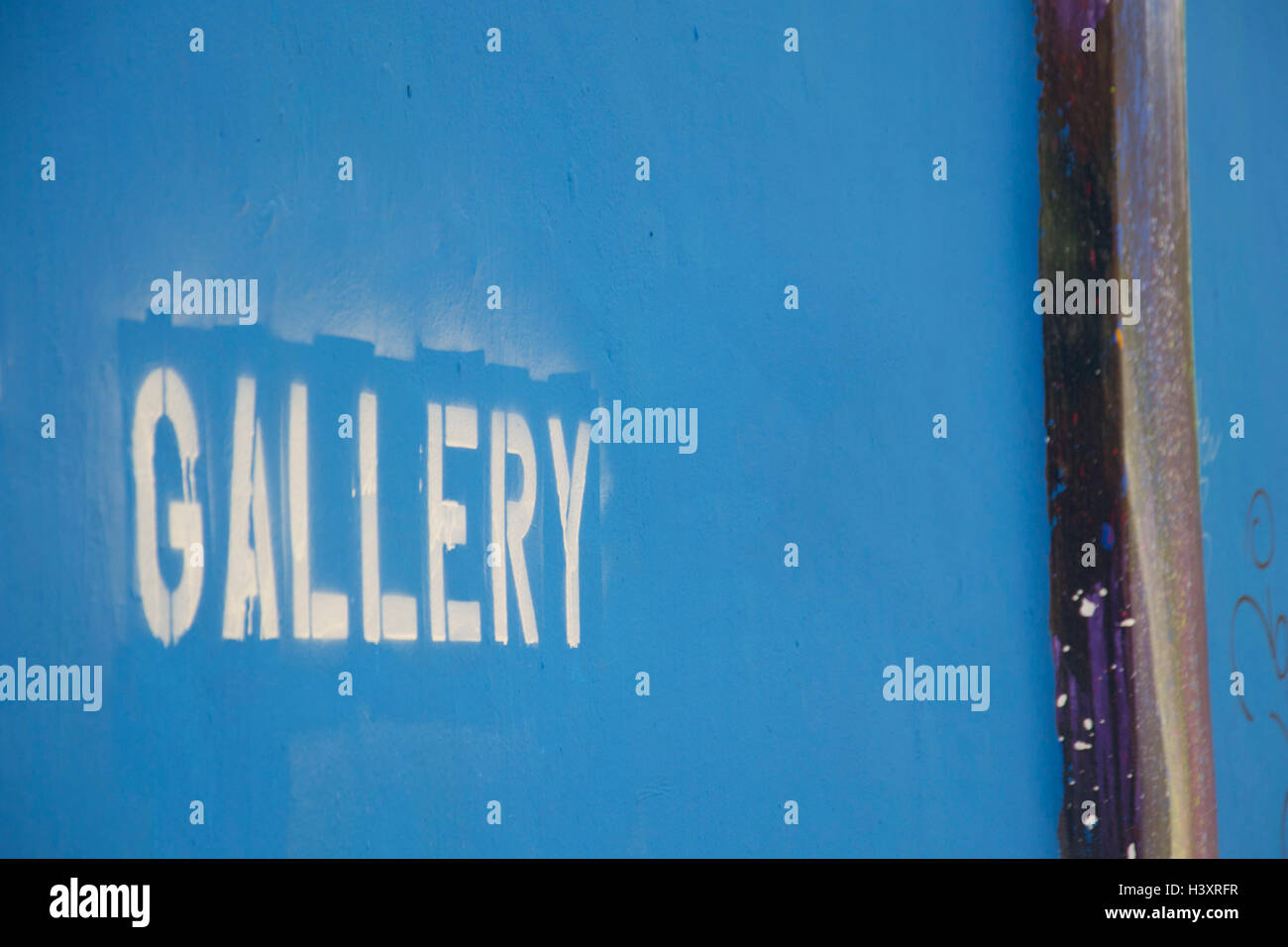 Art gallery sign signage hi-res stock photography and images - Alamy