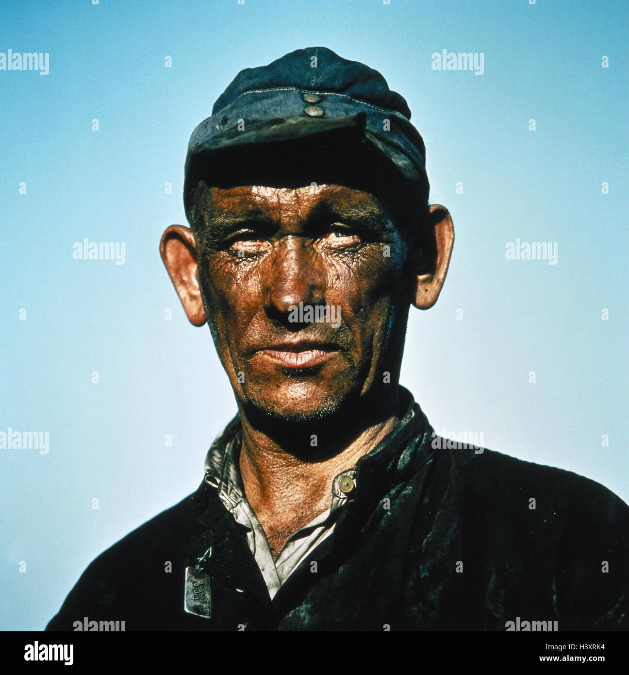 Man, stoker, look, sooty, seriously, portrait, occupation, work, steam ...