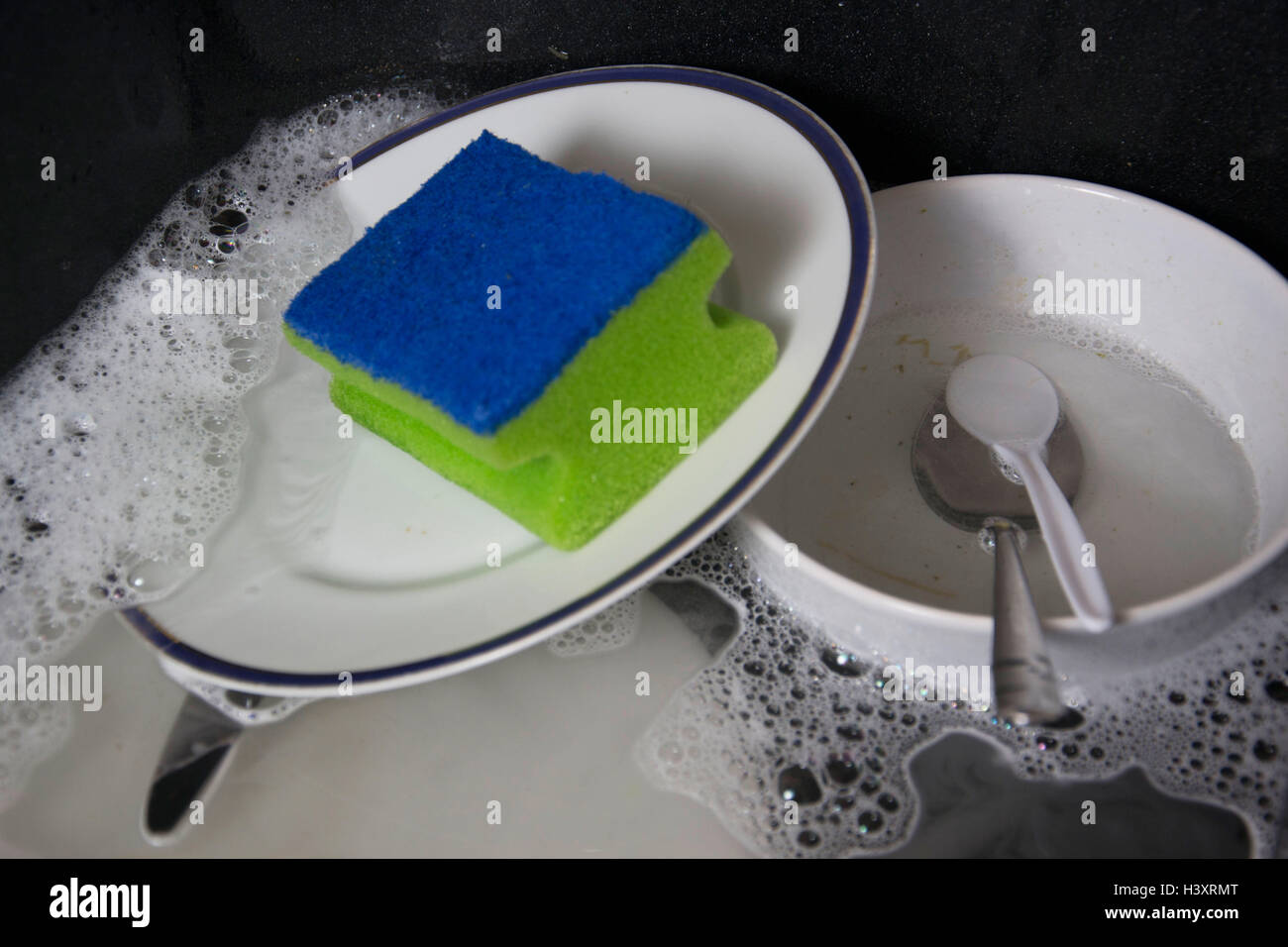 washing the dishes Stock Photo - Alamy