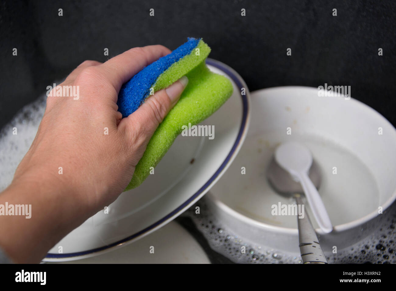 washing the dishes Stock Photo - Alamy