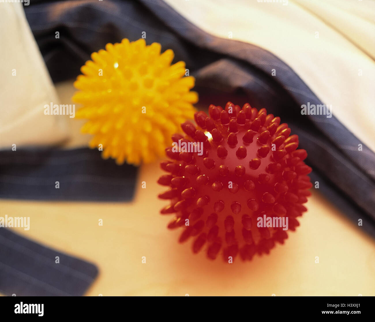 Hedgehogs balls hi-res stock photography and images - Alamy