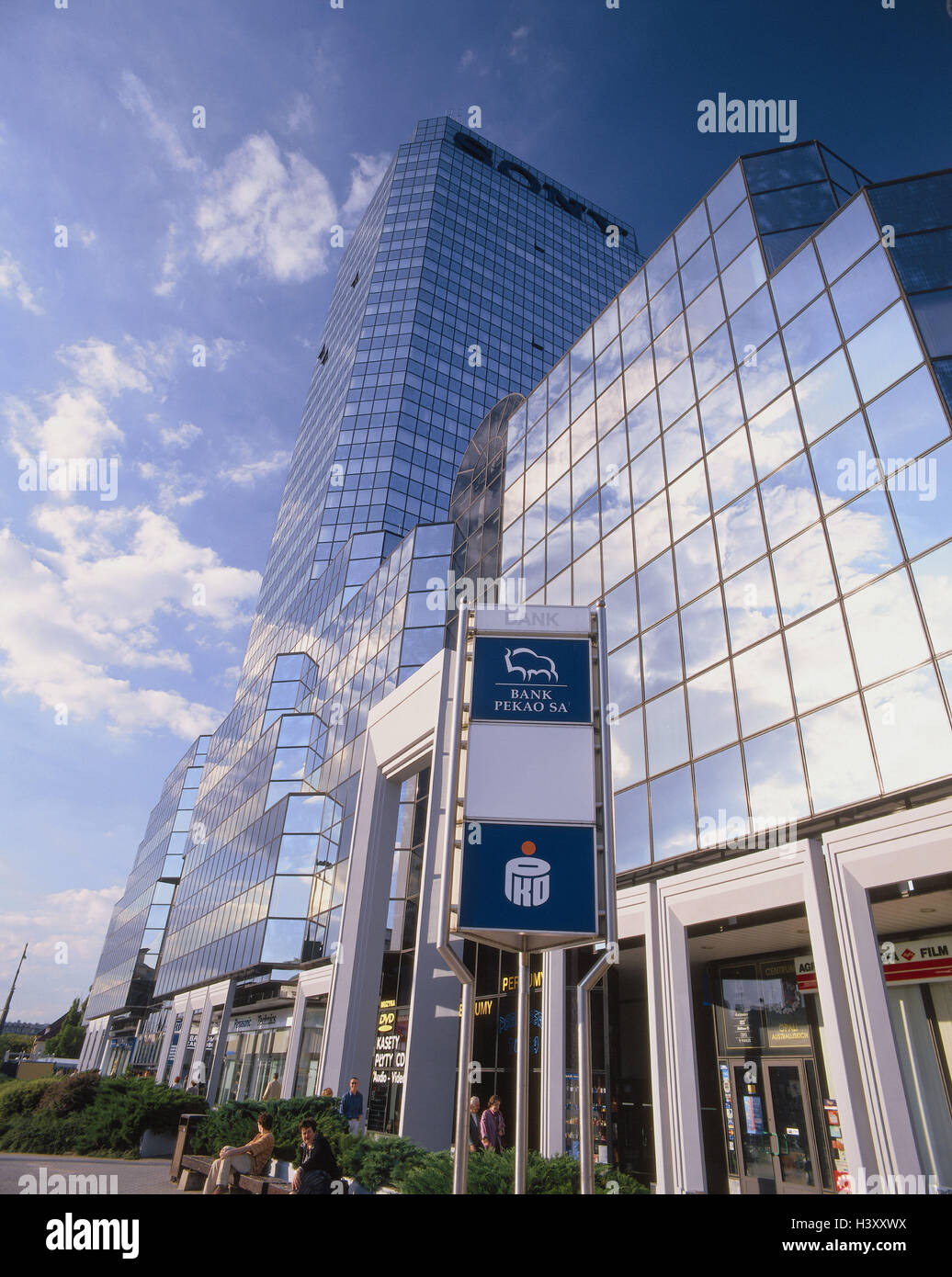 Only editorially warszawa hi-res stock photography and images - Alamy
