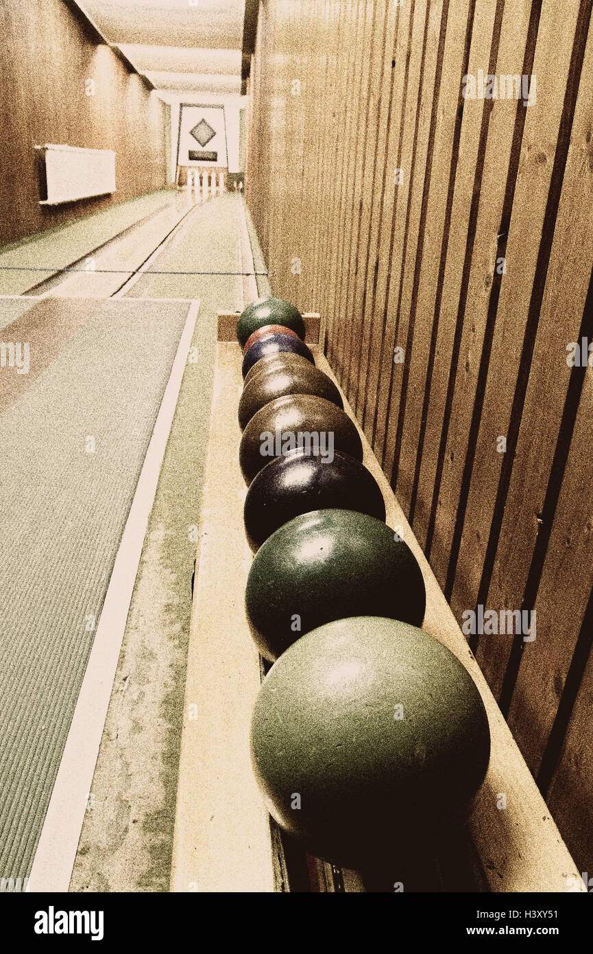 Bowling alley Leisure time, hobby, sport, cones, track, balls, cones ...
