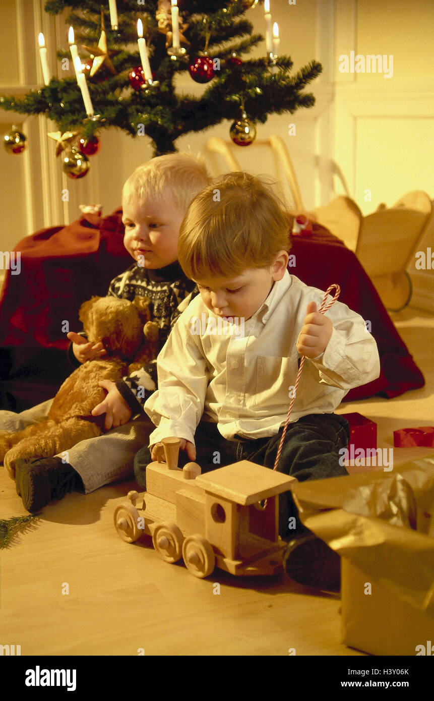 Christmas, sitting rooms, children, Christmas presents, teddy bear ...