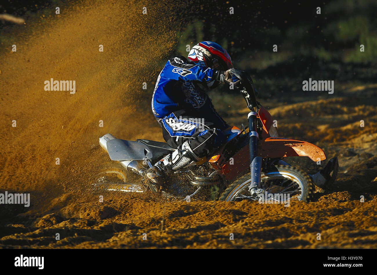 Endurofahrer, bend position man, motorcyclist, Enduro, motorcycle ...