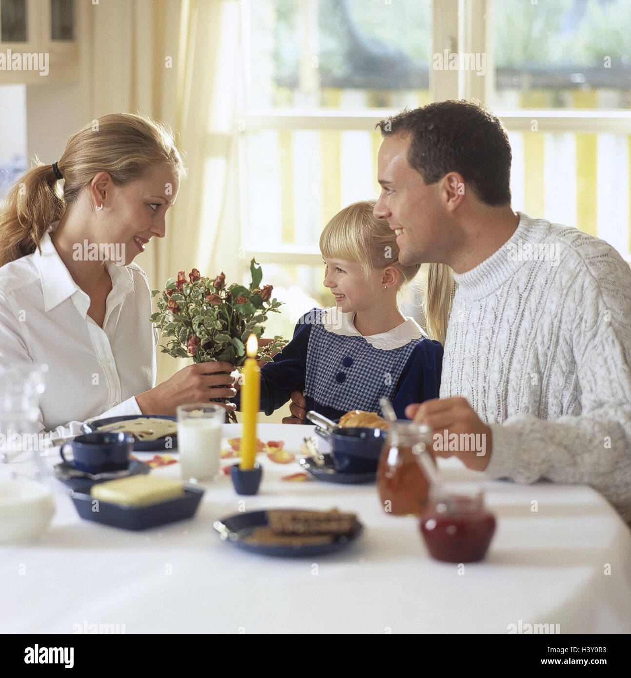 Mother's Day, family, breakfast, subsidiary, flowers, give, at home ...