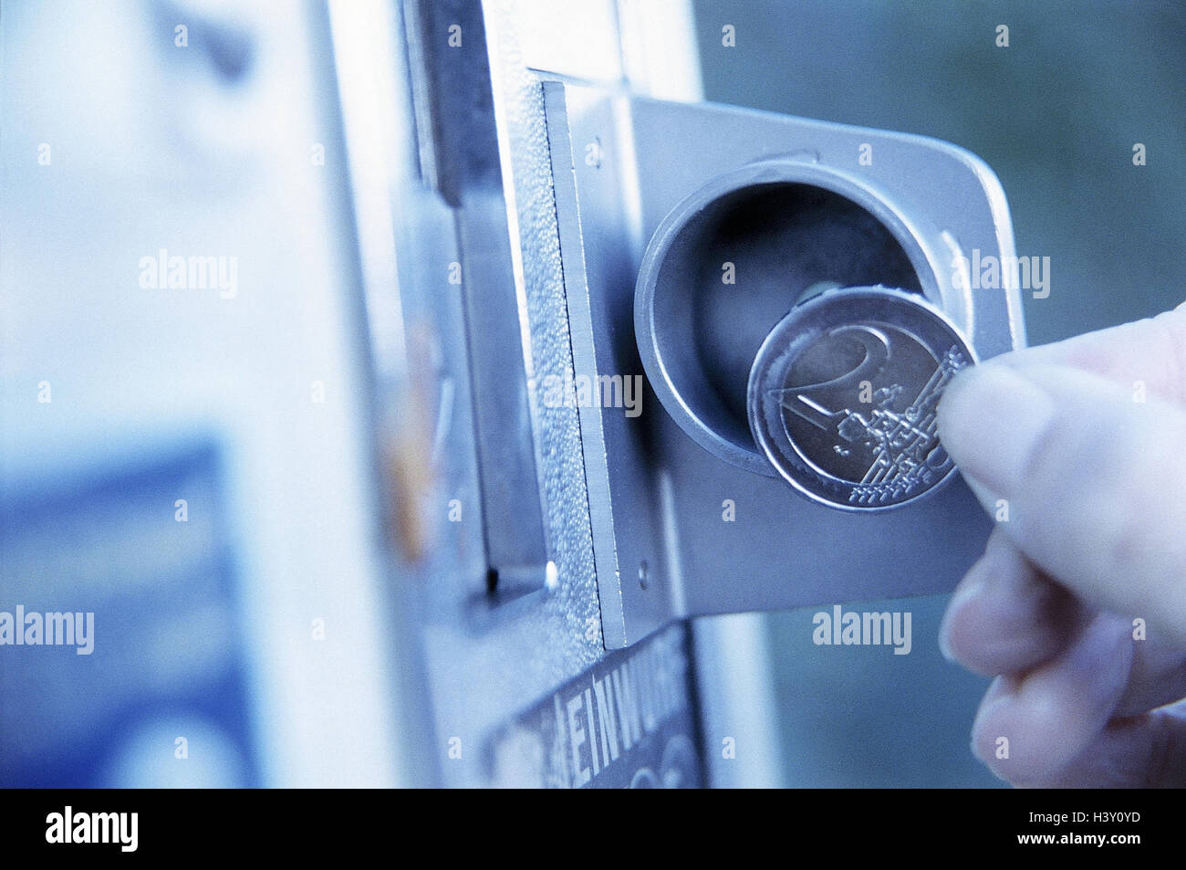Machine, person, detail, hand, coin throw in, euro machine, vending ...