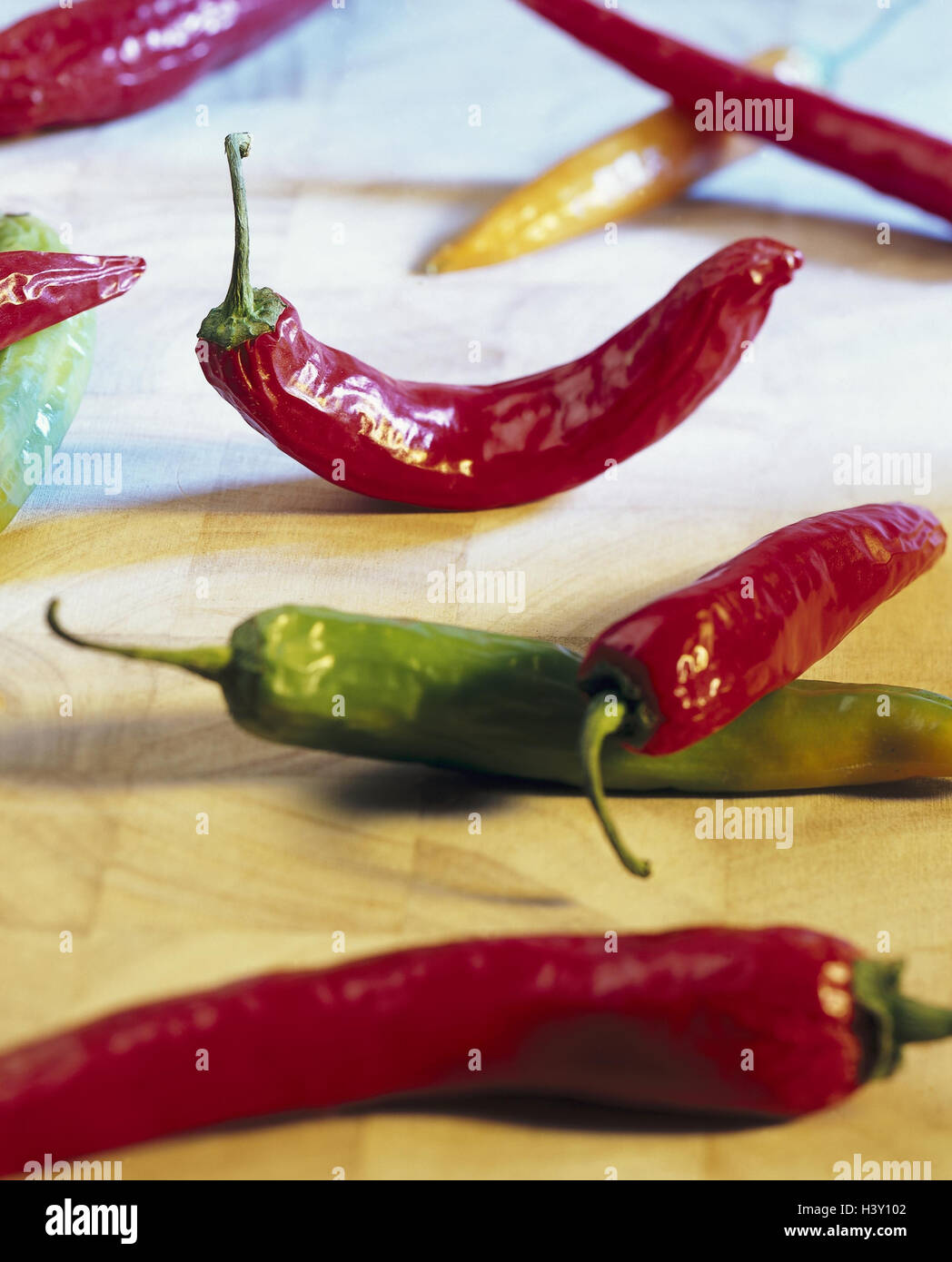 Chilli pods, chillis, red, green, yellow peppers, chilli, pepper pods ...