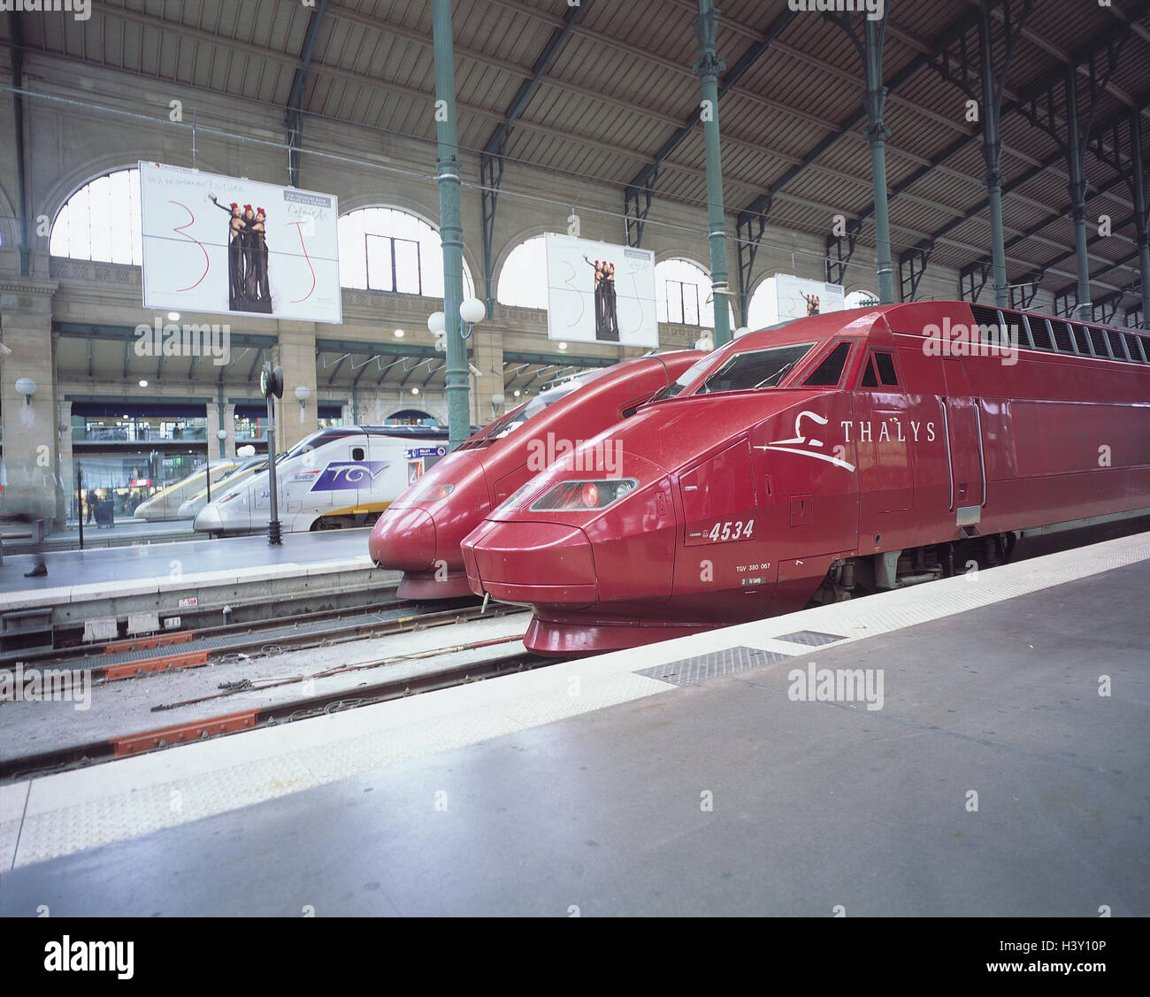 France, Paris, done you the north, platforms, tracks, trains, "Thalys ...