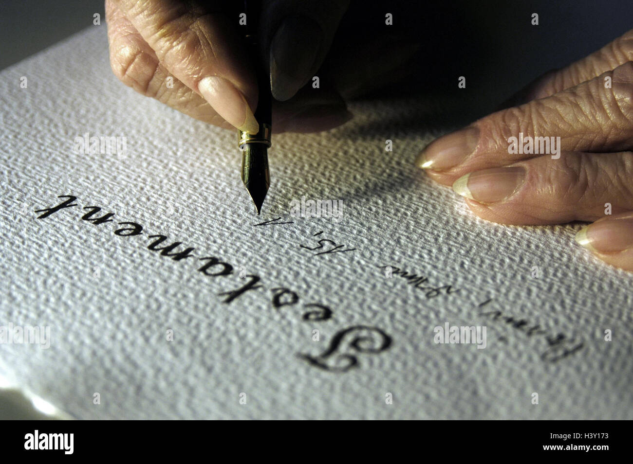 Senior, detail, hands, fountain pens, will, write woman, old, women's ...