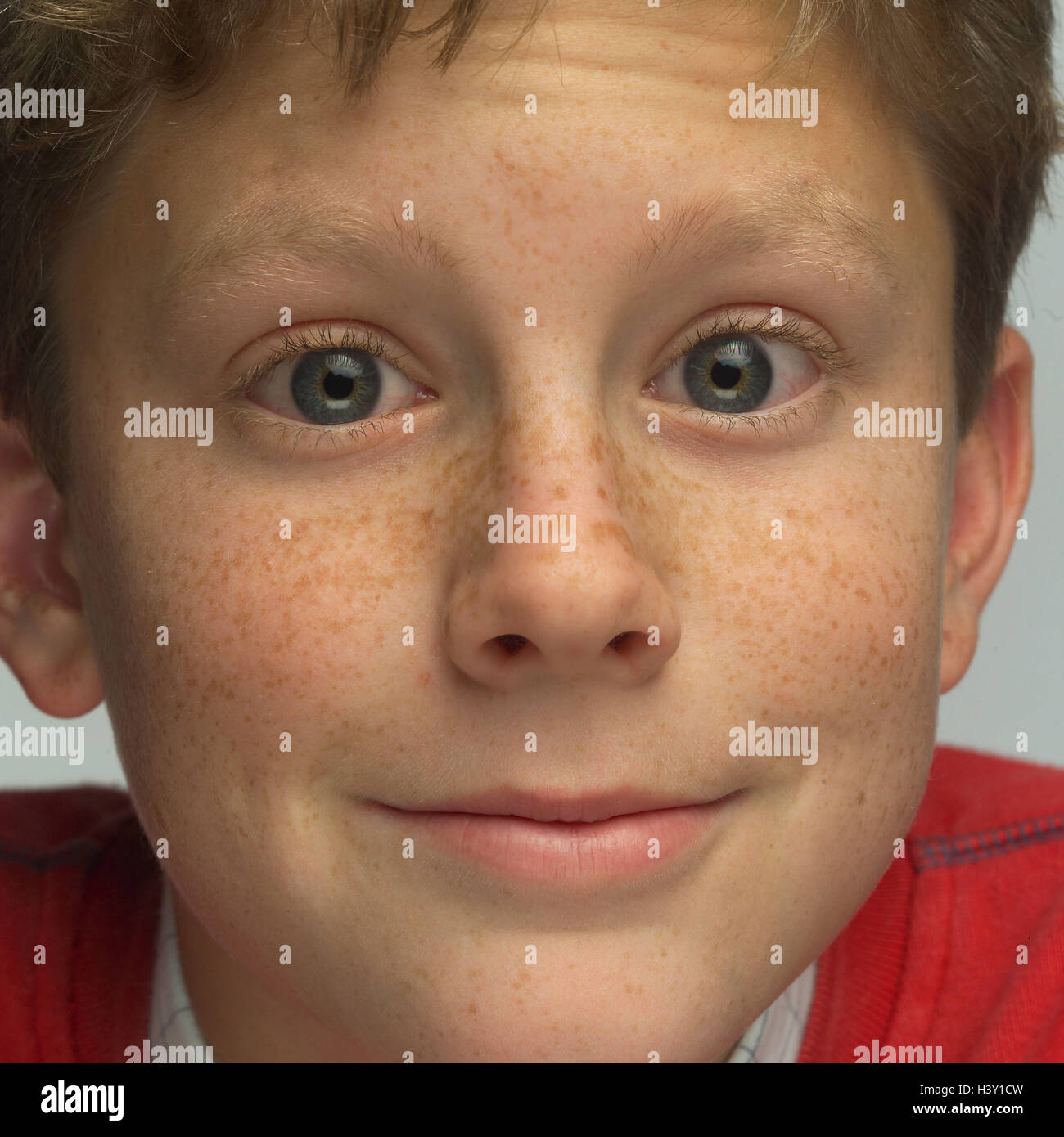 Forehead folds hi-res stock photography and images - Alamy