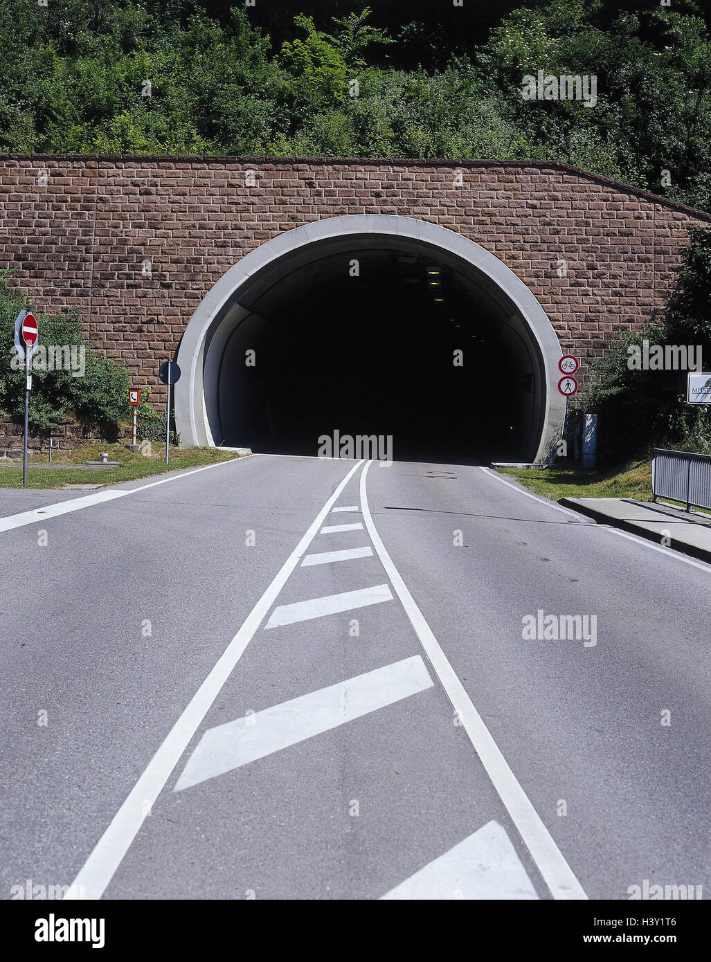 Bath tunnel hi-res stock photography and images - Alamy