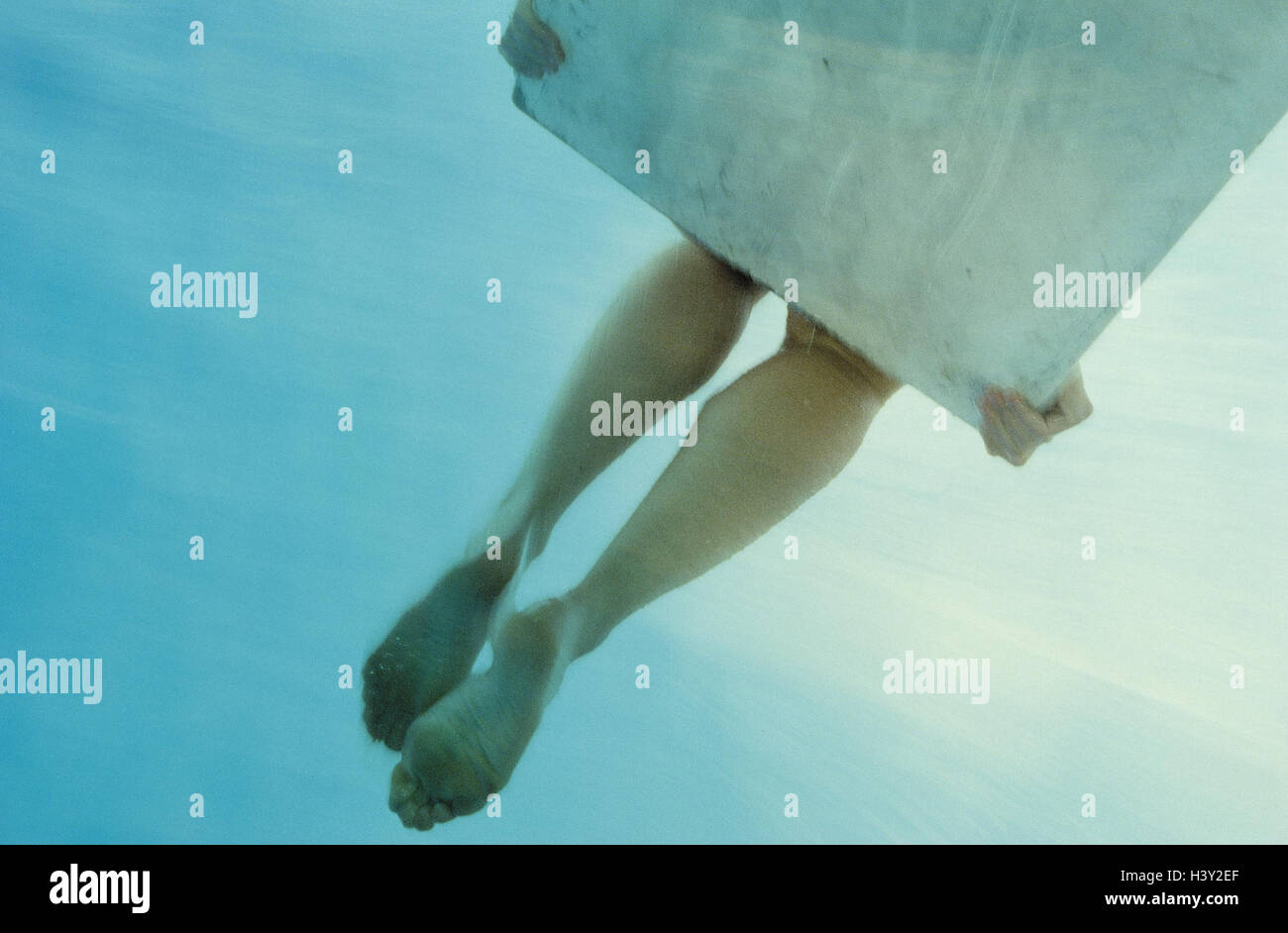 Swimming-pool, springboard, woman, detail, feet, from below, summer ...