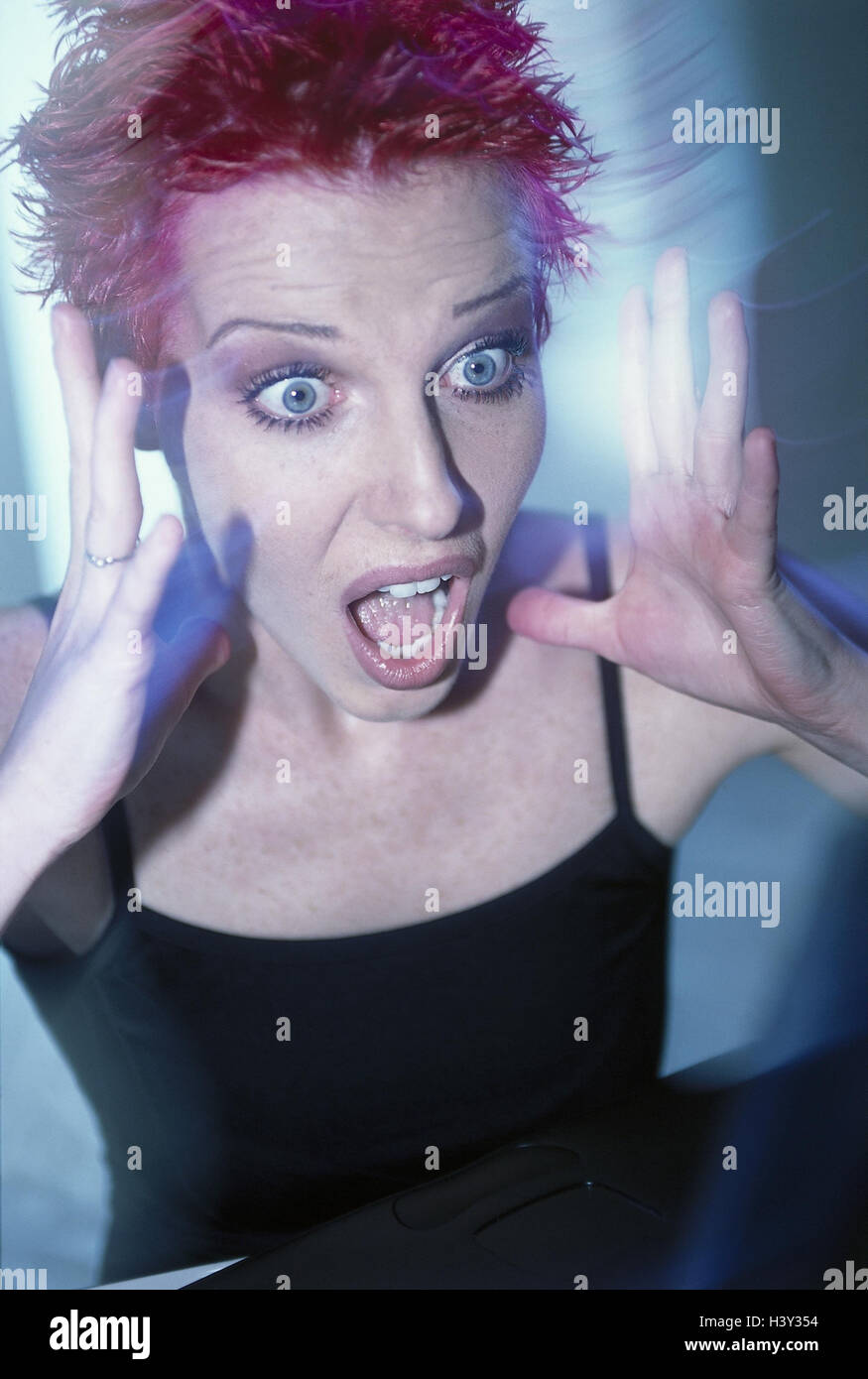 Woman, young, terror, gesture, portrait, detail, inside, outrages ...