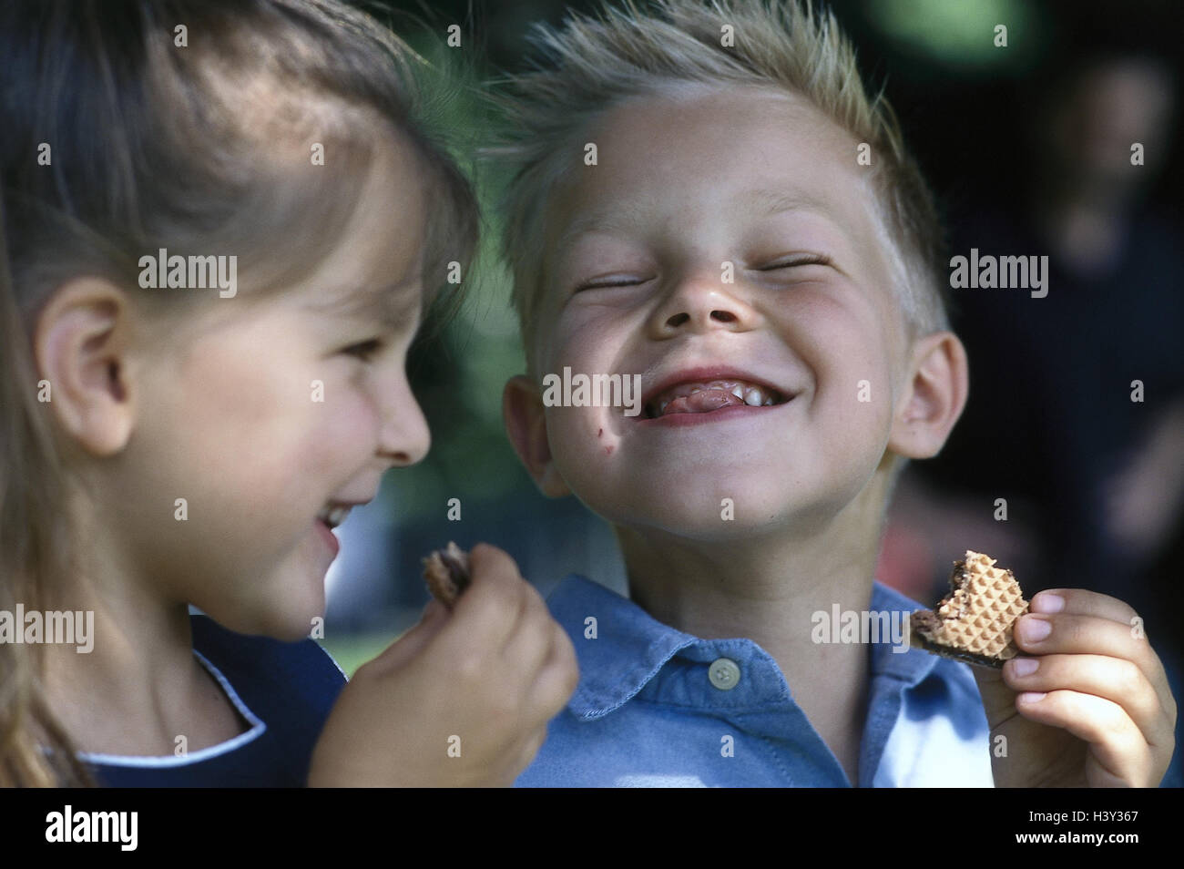 Children, sweets, eat, portrait, detail, model released!, very close ...