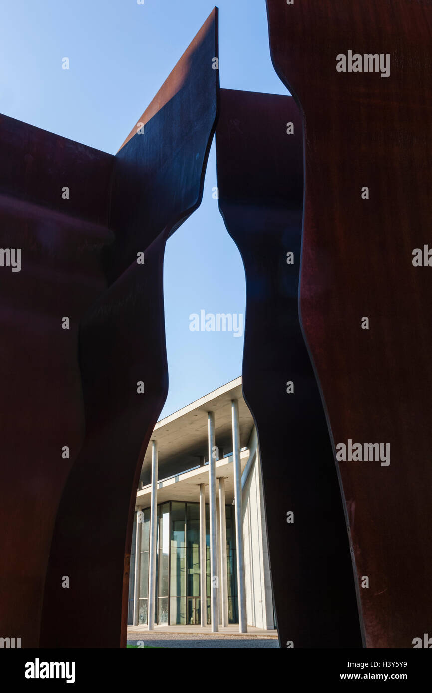 Germany, Bavaria, Munich, The Pinakothek Museum of Modern Art ...