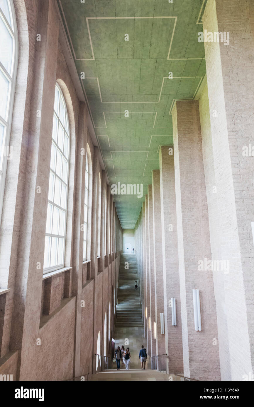 Germany, Bavaria, Munich, The Old Pinakothek Museum (Alte Pinakothek ...