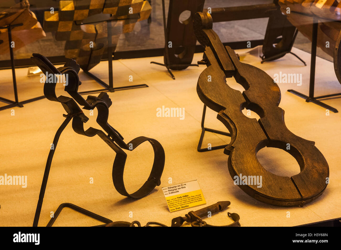 Neck violin medieval hi-res stock photography and images - Alamy