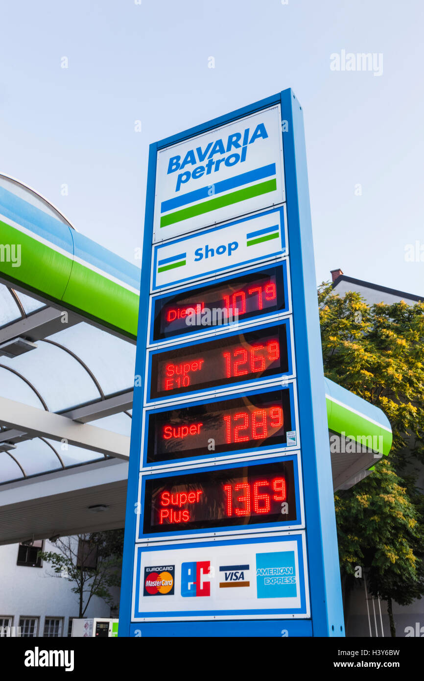 Germany petrol prices hi-res stock photography and images - Alamy