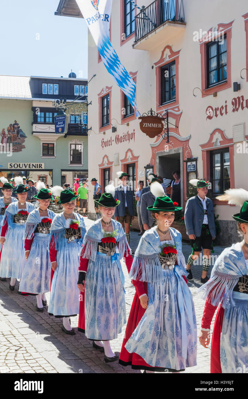 Girls in garmisch bavaria germany hi-res stock photography and images ...