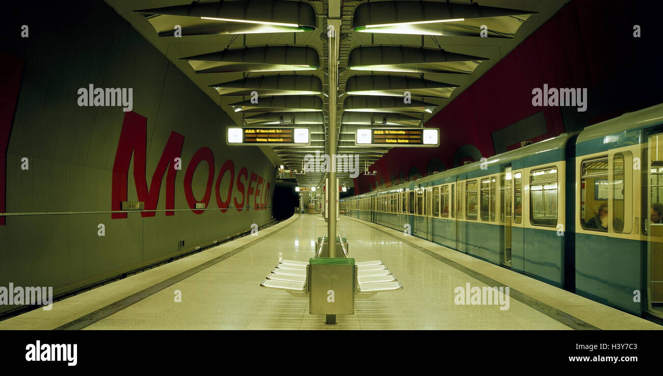 Germany, Upper Bavaria, Munich, underground stop moss field, platform ...