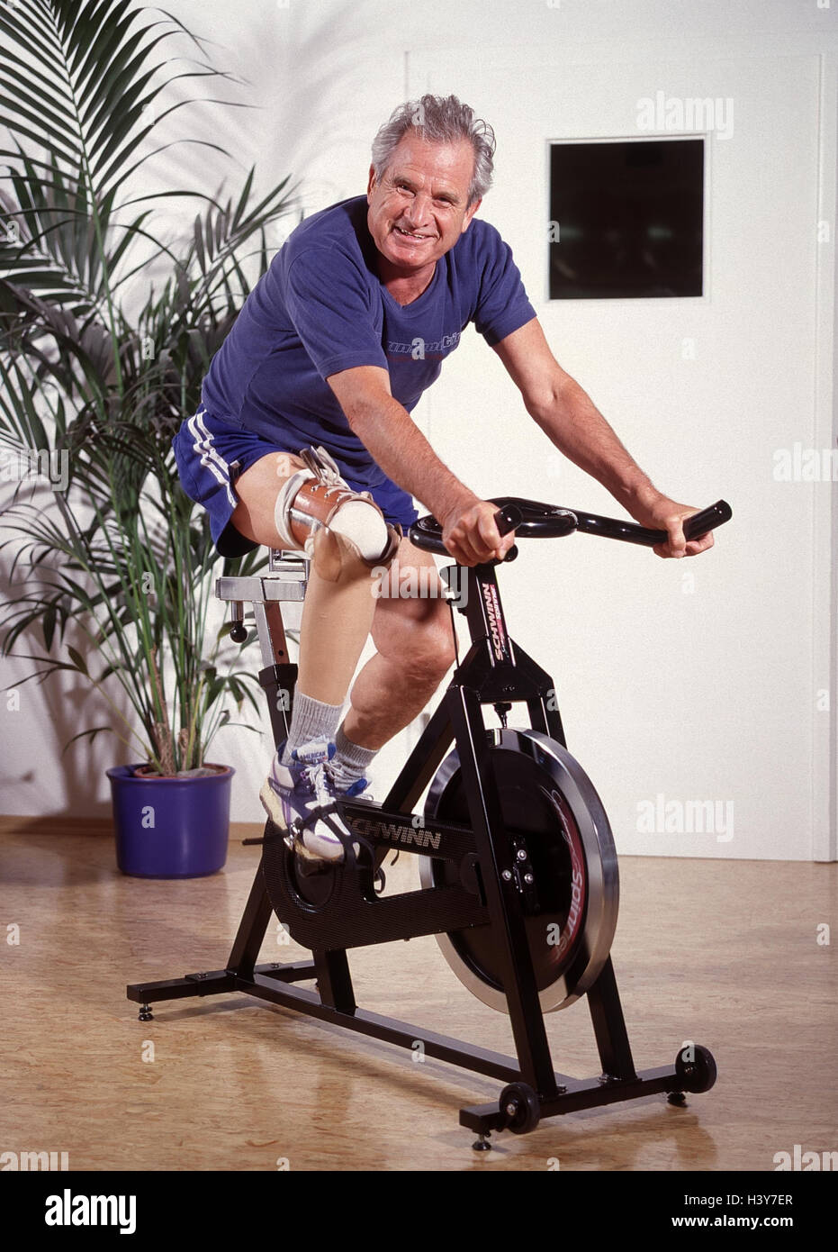 Man, artificial leg, personal trainer Senior, prosthesis, bone ...