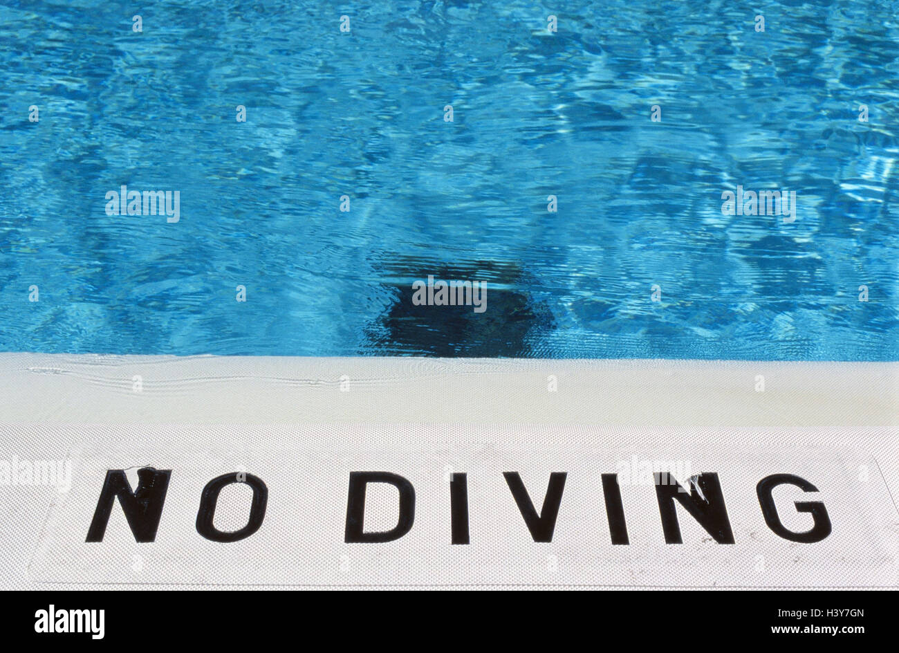 Skin dive forbidden hi-res stock photography and images - Alamy