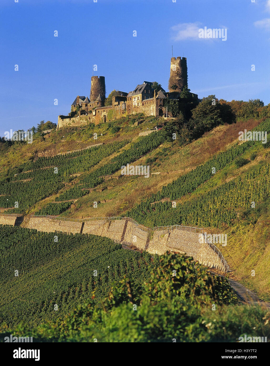 Robber barons castle hi-res stock photography and images - Alamy