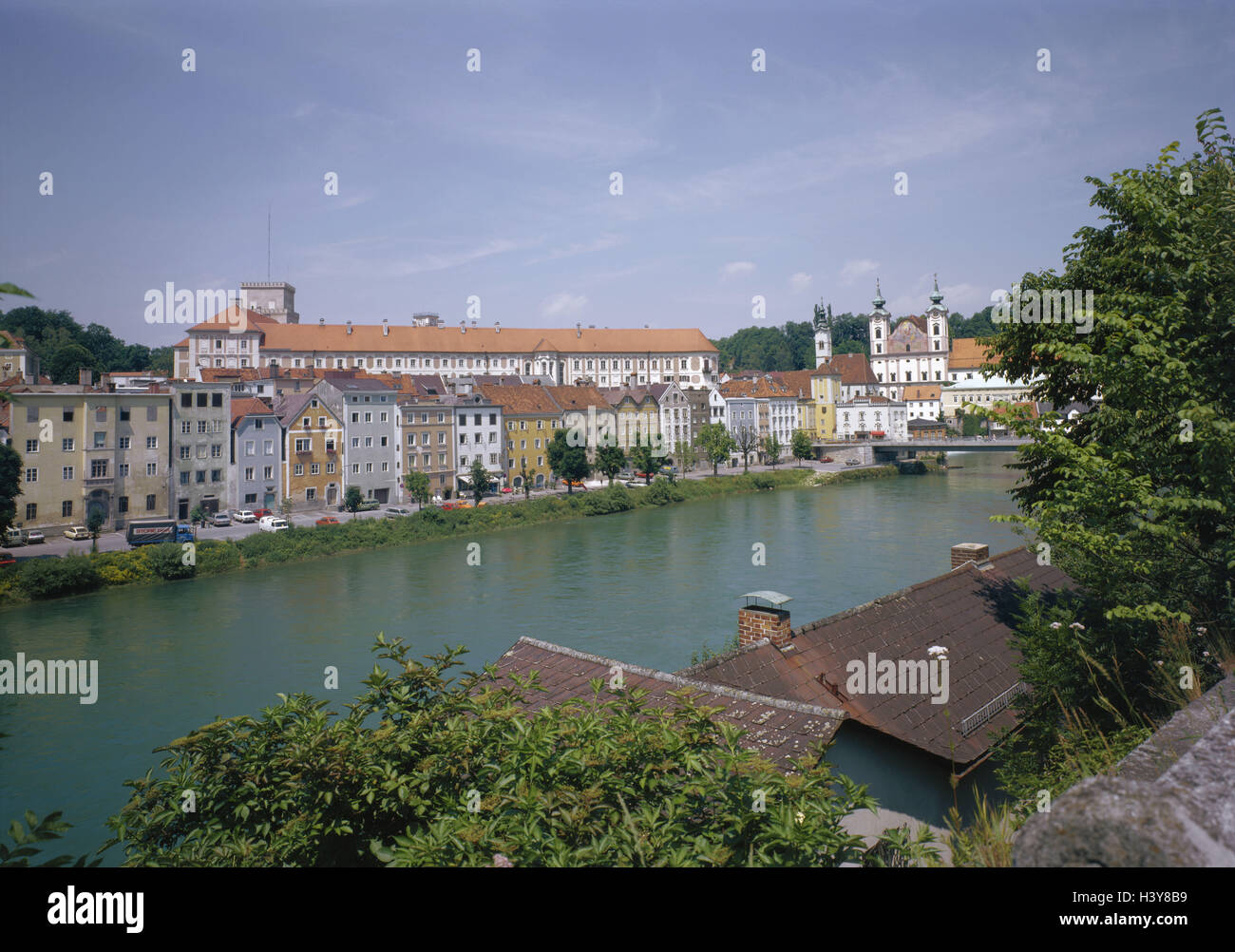 Austria, Upper Austria, Steyr, town view, Michaelerkirche, river Enns ...