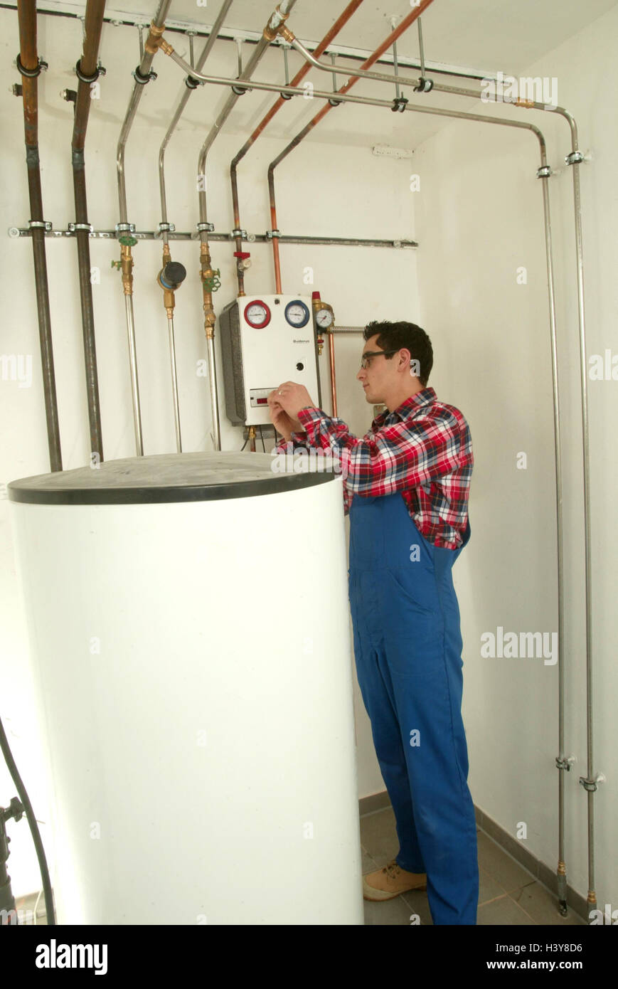 Heating engineer, temperature, set Keller, assembler, plumber, man ...