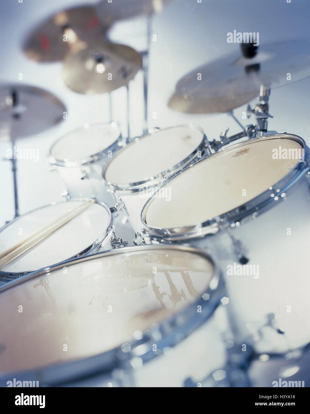 Still life musical instruments hi-res stock photography and images - Alamy