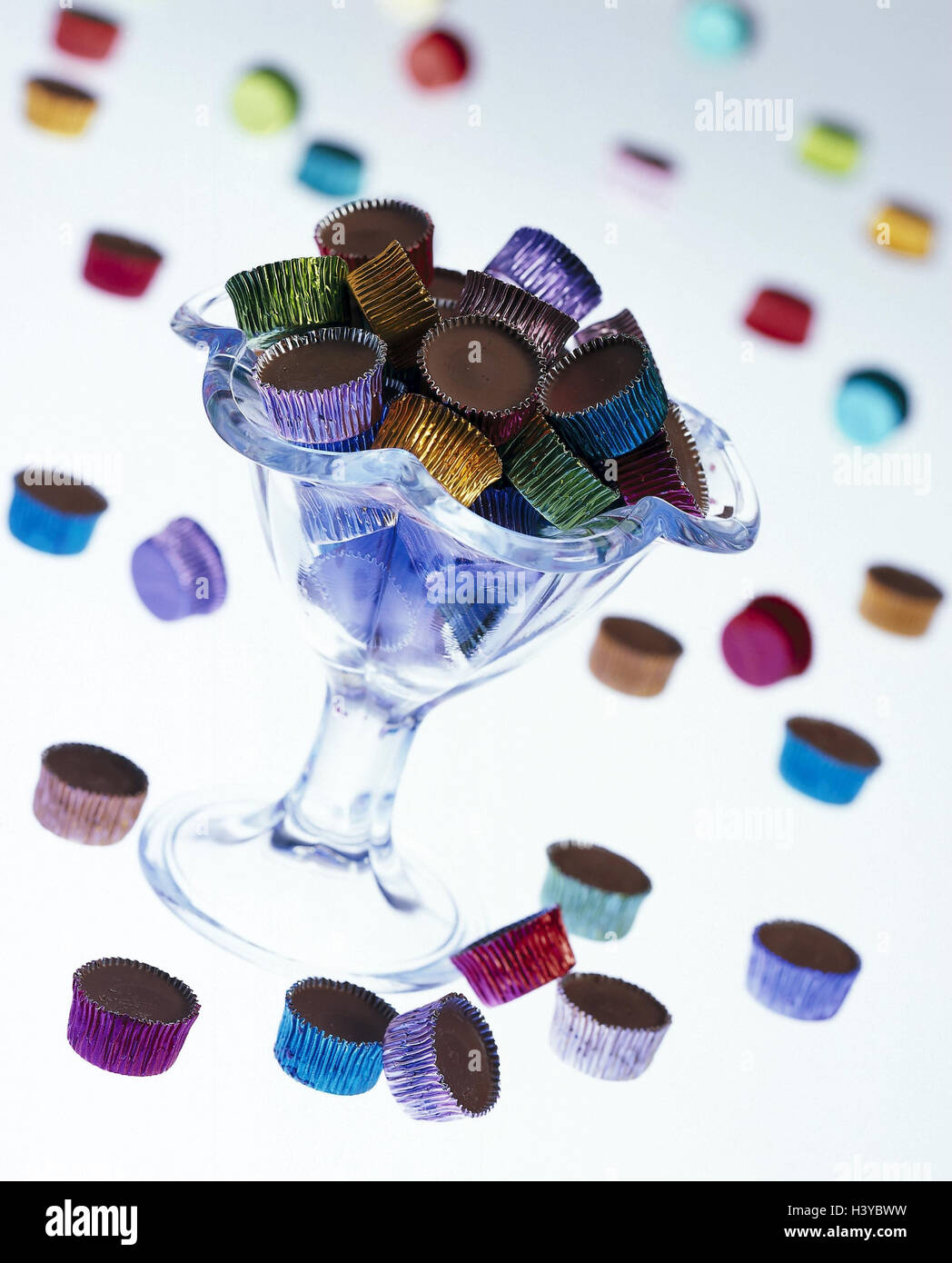 Vessel for chocolate hi-res stock photography and images - Alamy