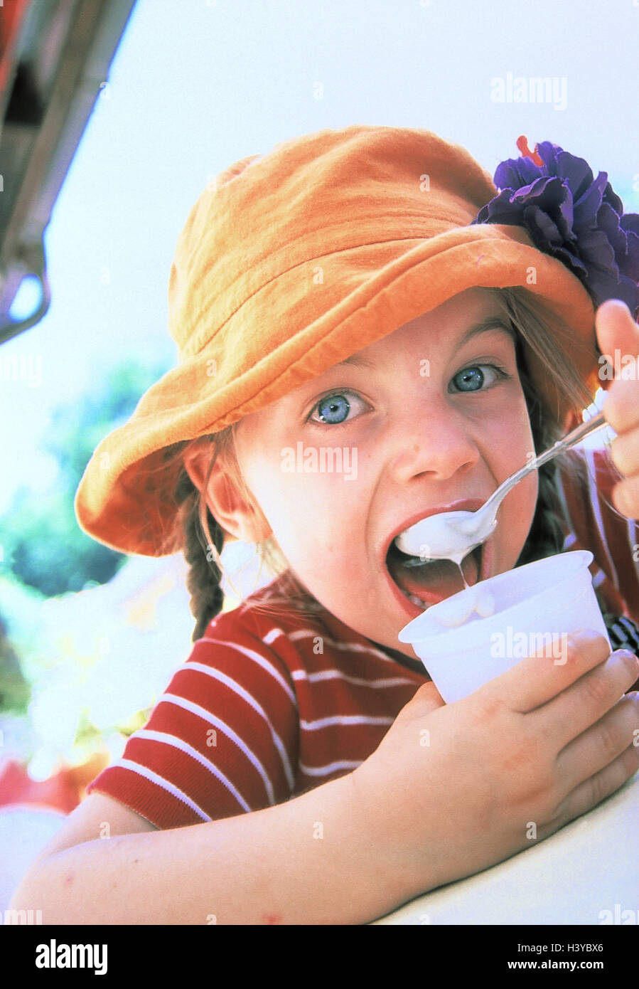 Girls, solar hat, yoghurt, eat girl portrait, summer, child, care ...