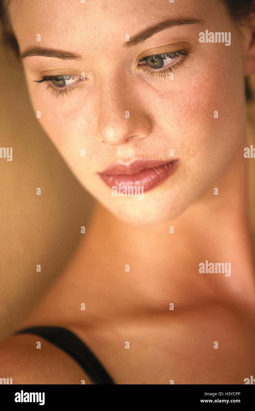 Woman, seriously, portrait, model released, very close, inside, young ...