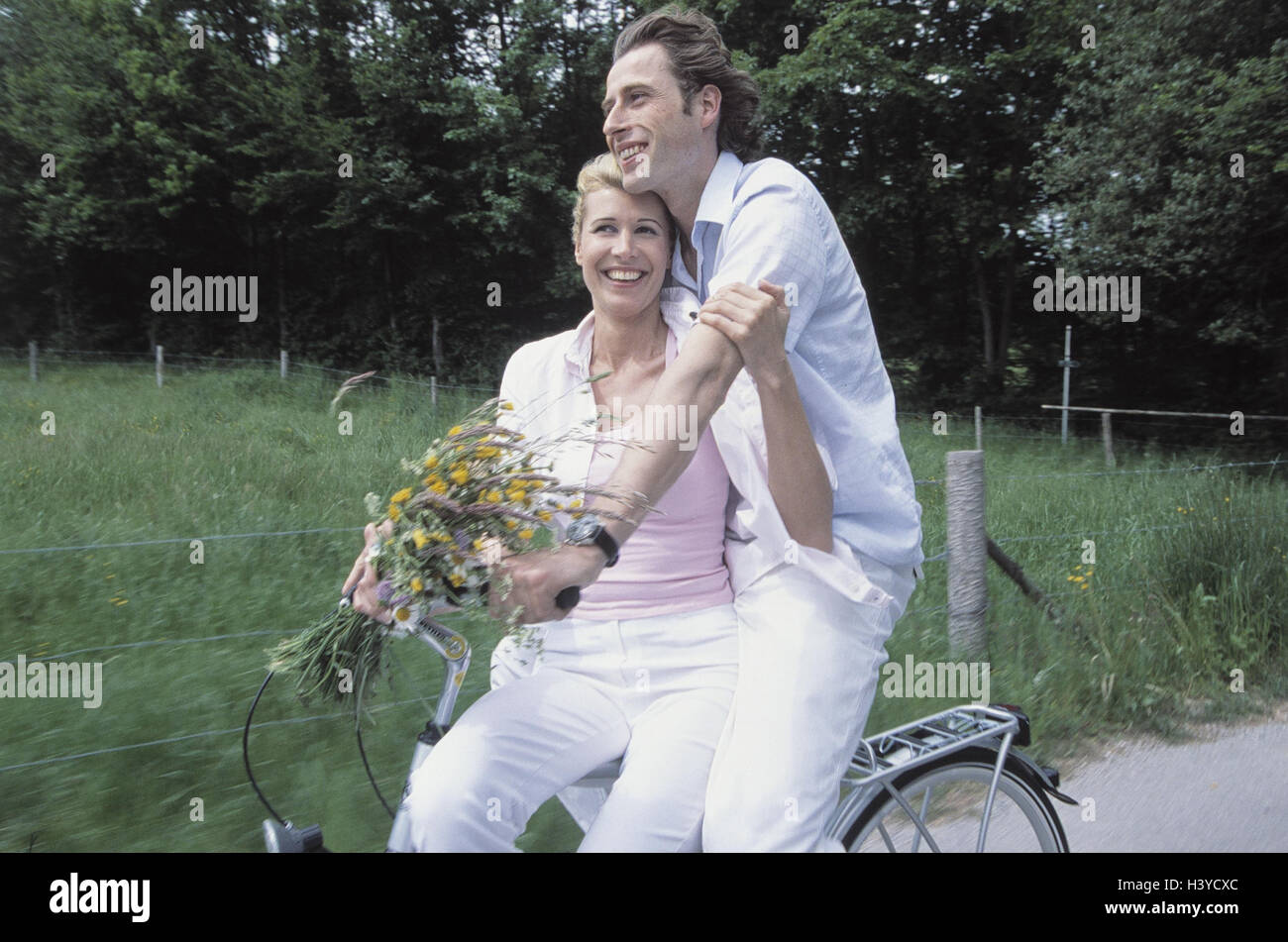 Couple, bicycle, together, happy, detail, leisure time, activity ...
