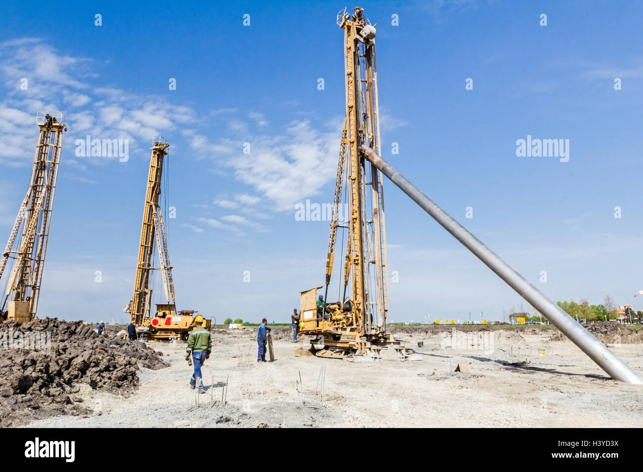 Pile driving machine with big auger, equipment for drilling into the ...