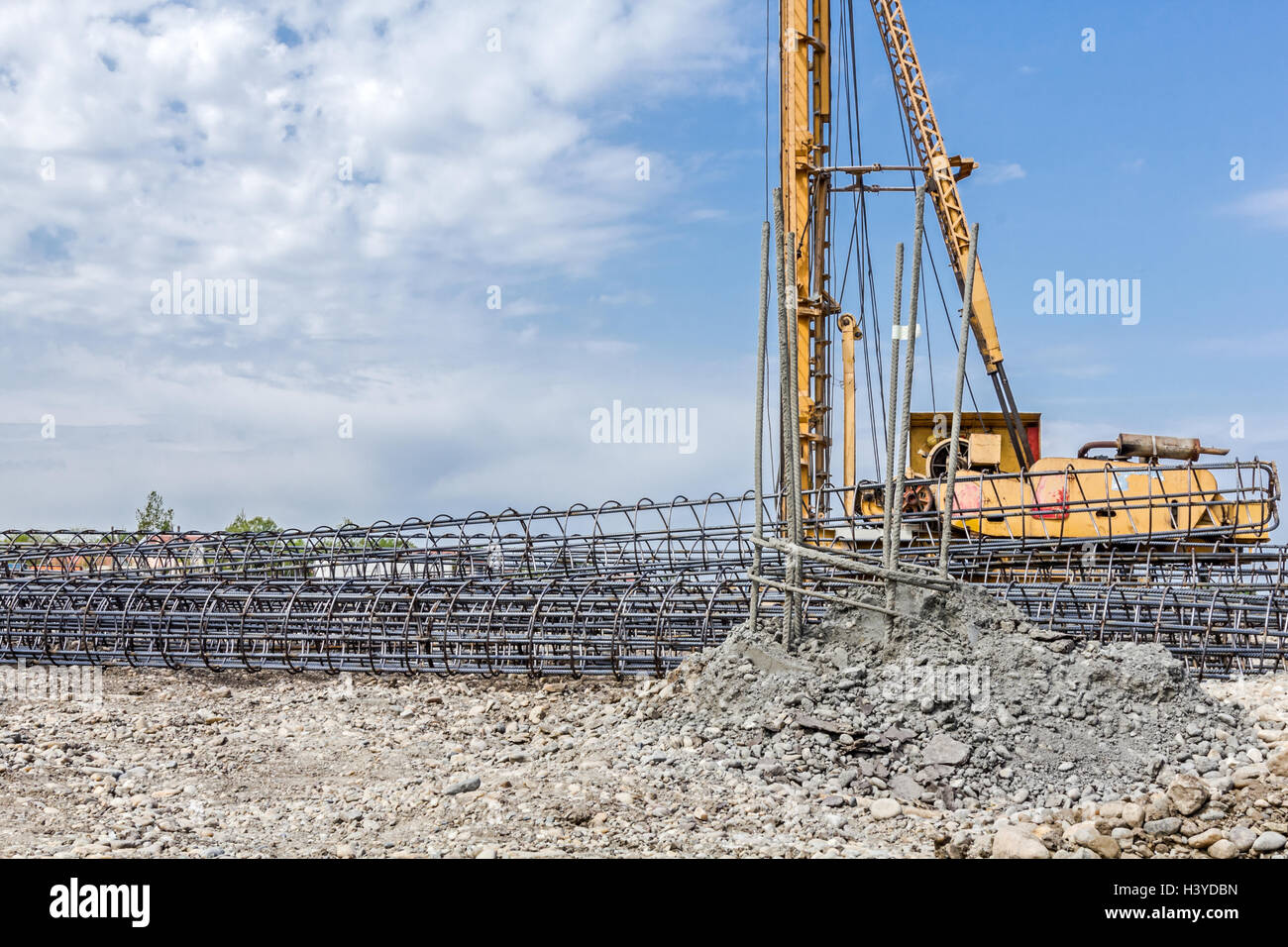 Basic profile made of bended and tied reinforcing rod in a round shape ...