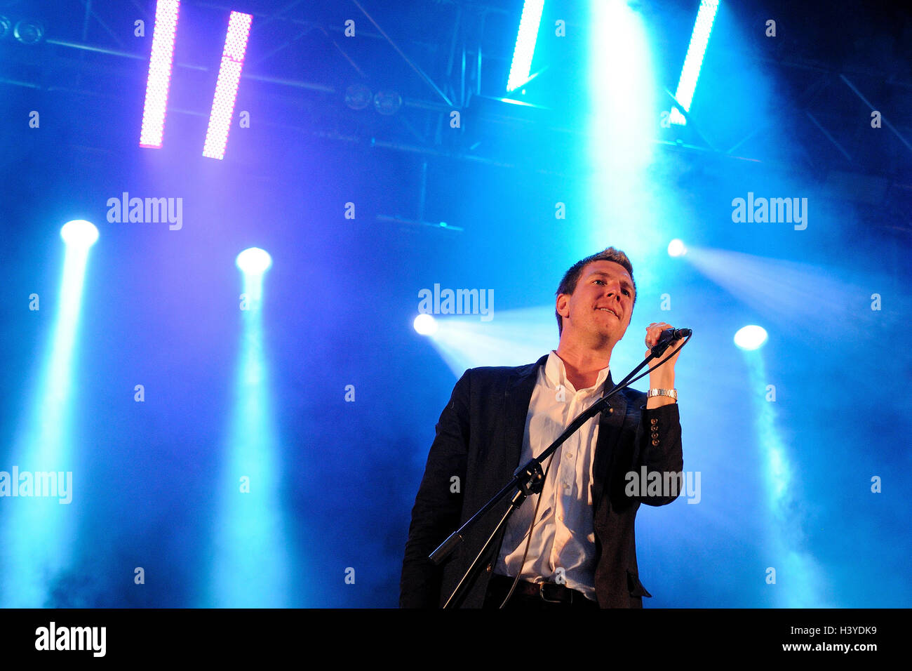 BARCELONA - MAY 30: Hamilton Leithauser, singer of The Walkmen (band ...