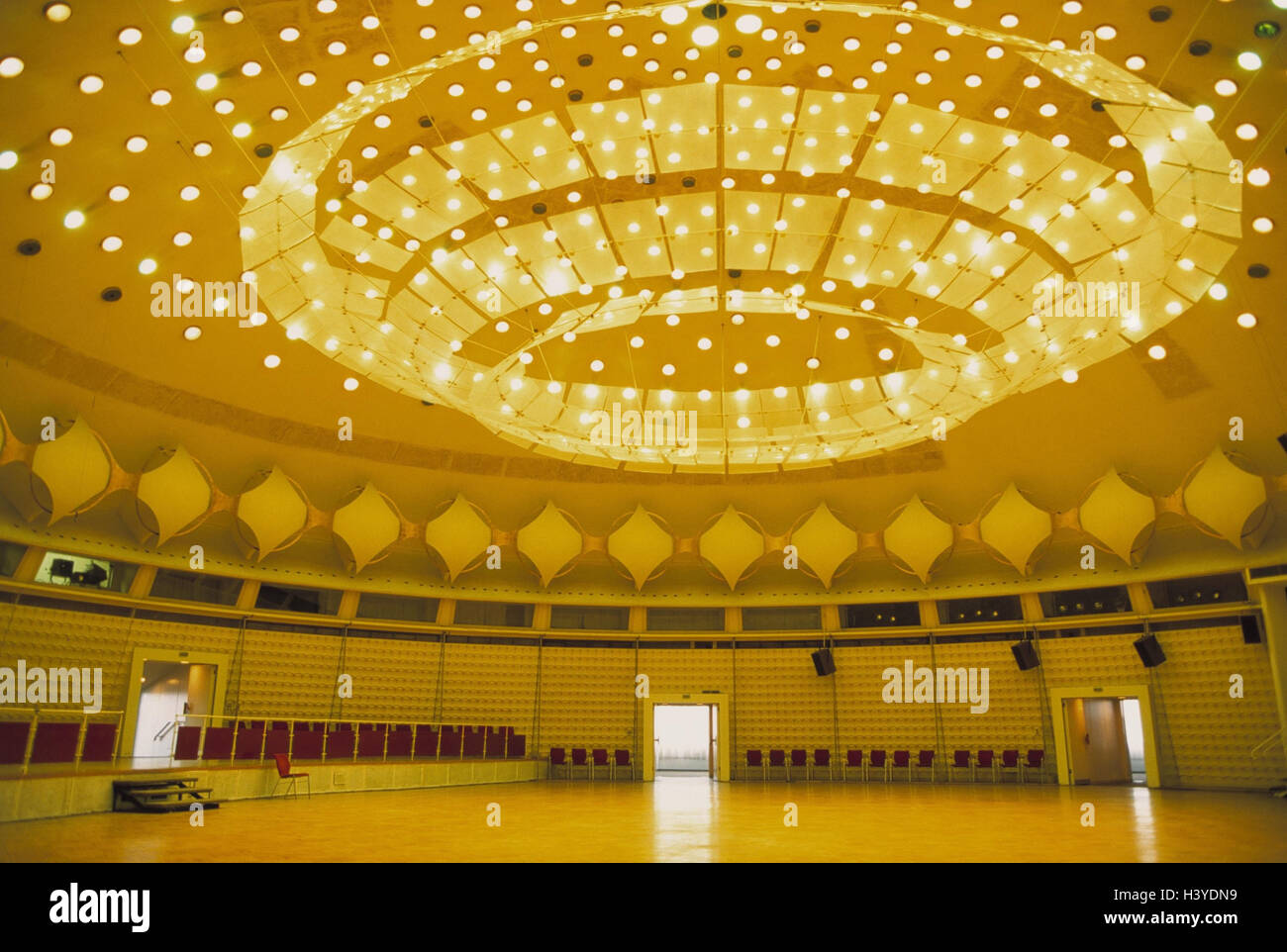 Convention hall, hall, ceiling fitting, outputs, doors, opened ...