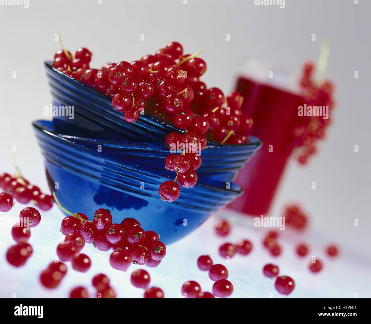 Glass peel, red currants, currant juice fruit, fruits, berries, berries ...