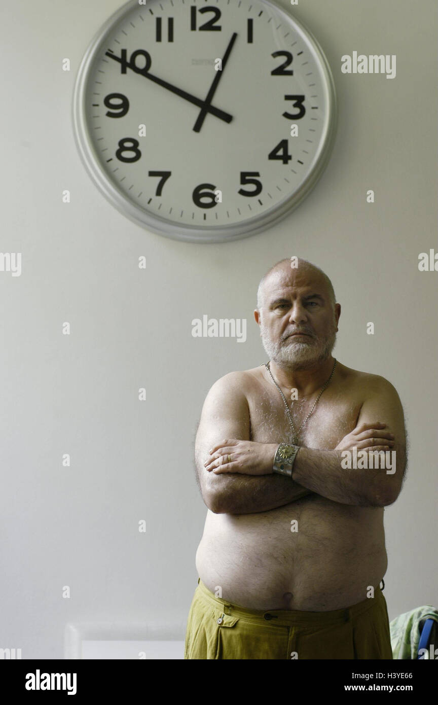 Man, thickly, free upper part of the body, arms crossed, stand, model ...