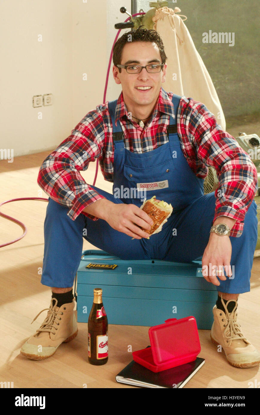 Floor-casually, toolbox, sit, work break inside, craftsman, man, young ...