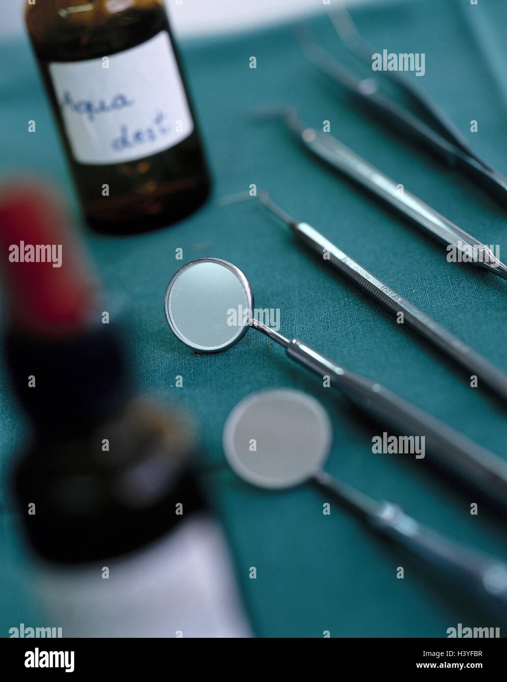 Dentist's practise, op. cloth, instruments, glass bottles, dentist's ...