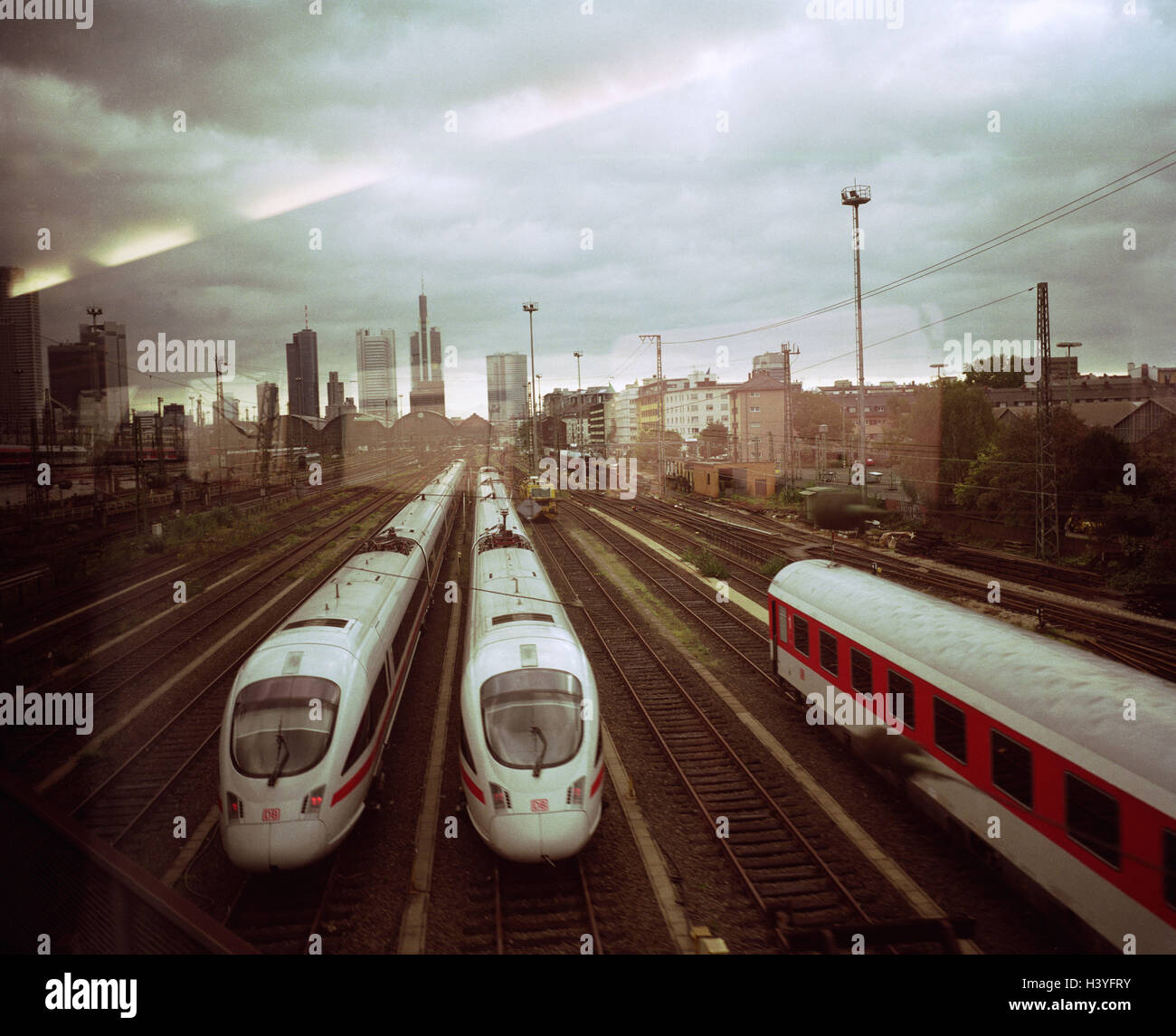 Germany, Frankfurt on the Main, railway station, railway tracks, trains ...
