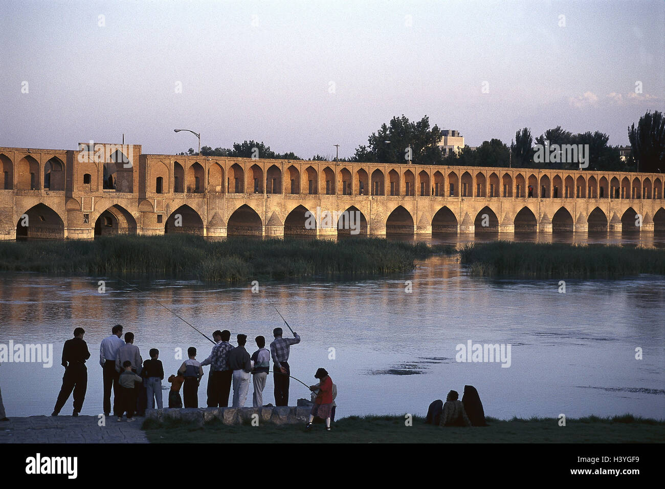 33 bow bridge siosehpol hi-res stock photography and images - Alamy