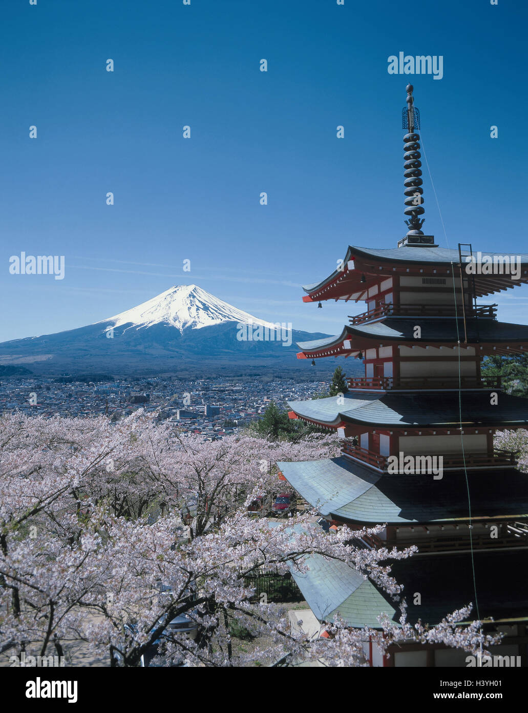 Japan, Honshu, Fujiyoshida, town overview, temple, detail, Mt. Fuji ...